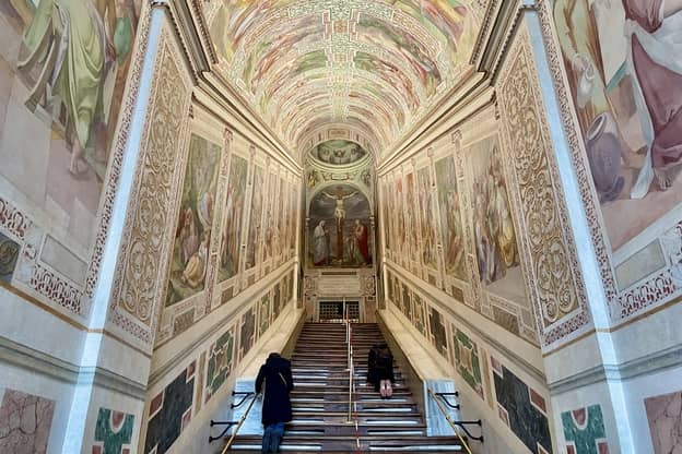 La Escalera Santa en Roma y el Sancta Sanctorum - Llevameaitalia