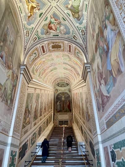 La Escalera Santa en Roma y el Sancta Sanctorum - Llevameaitalia